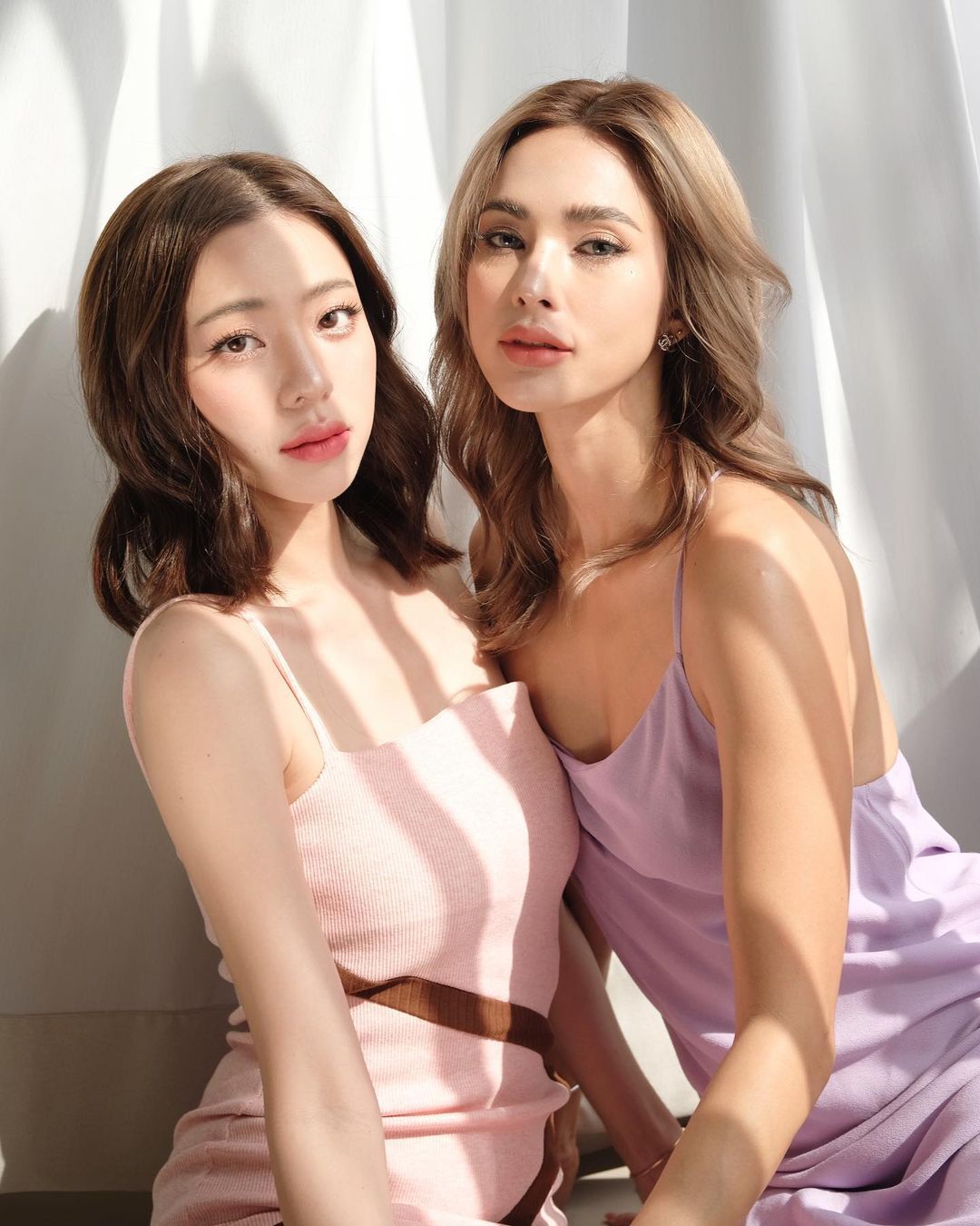 อุ้ม นิวเคลียร์ ชุดว่ายน้ำซีทรู โฟกัสตรงไหนดี สะโพก อก เอว สะบึมไปหมด