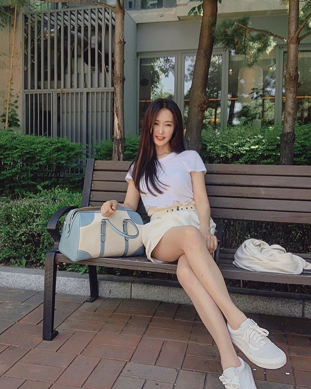 Lee Sujin คุณแม่สุดฮอต 51 แล้ว แต่ยังสวยใสกับวัยรุ่น