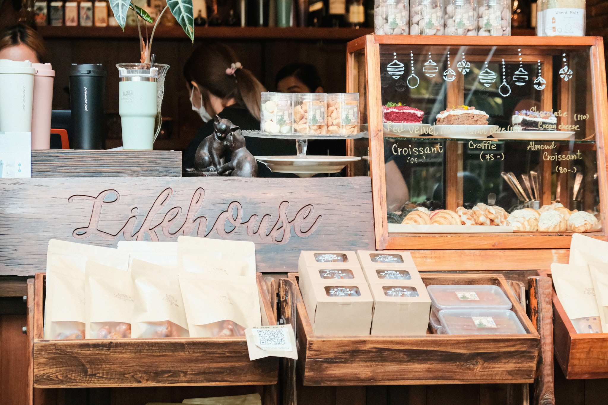 Lifehouse Cafe & Kitchen คาเฟ่ฉะเชิงเทรา บรรยากาศร่มรื่น