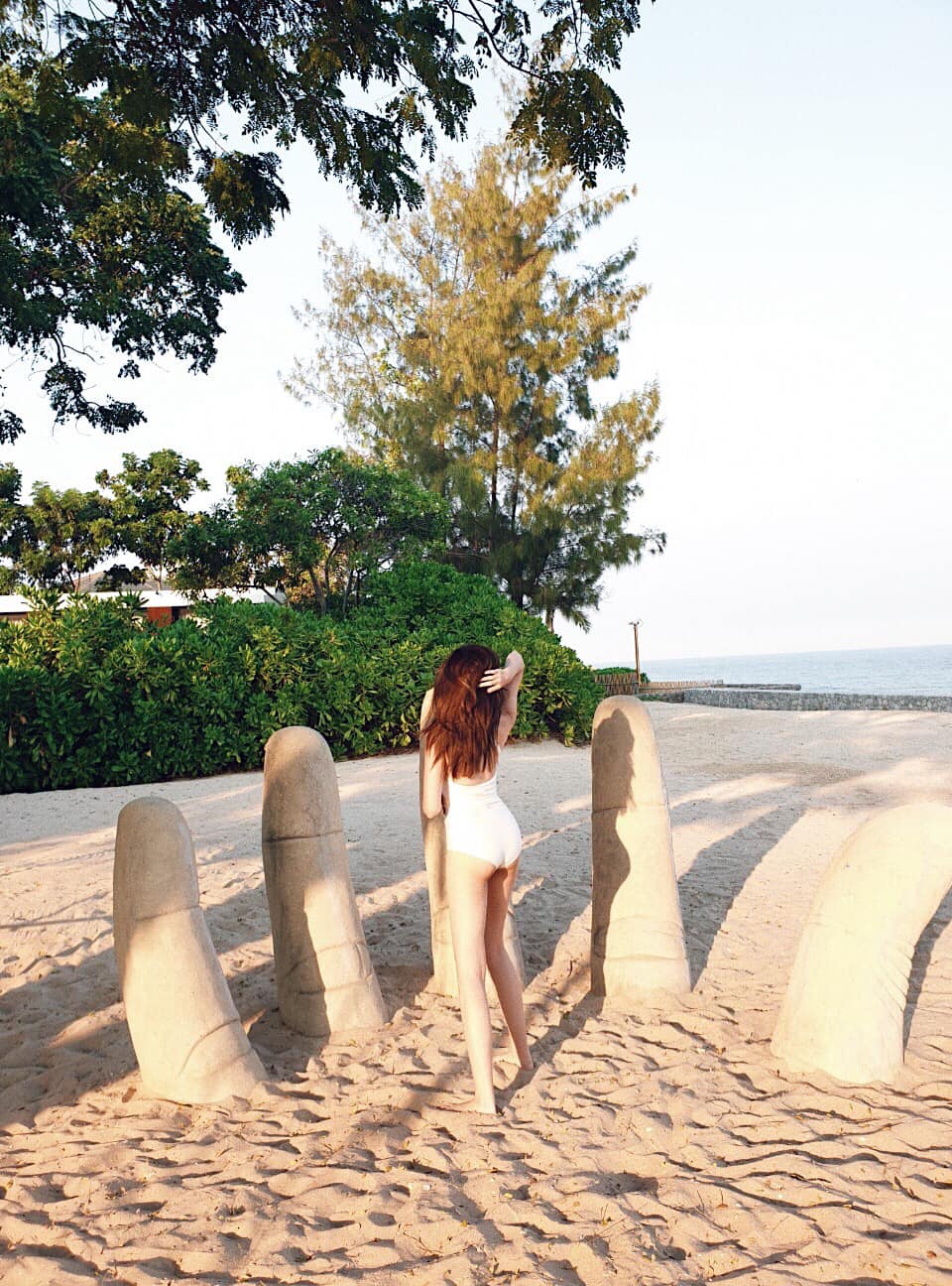 ซาร่า คาซิงกินี อวดหุ่นเซ็กซี่ริมทะเล ในชุดว่ายน้ำ