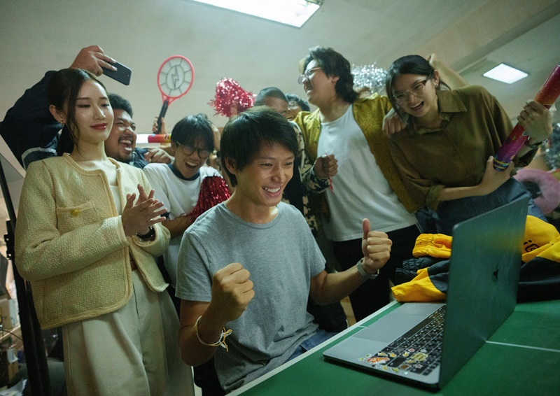 สงครามส่งด่วน เรื่องย่อ Mad Unicorn ซีรีส์ Netflix