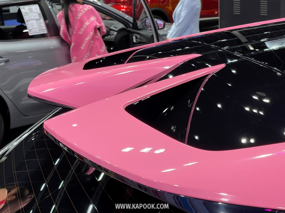 MG4 Electric ราคาเริ่ม 869,000 บาท สี Fresh Pink พิเศษเฉพาะงาน Big ...