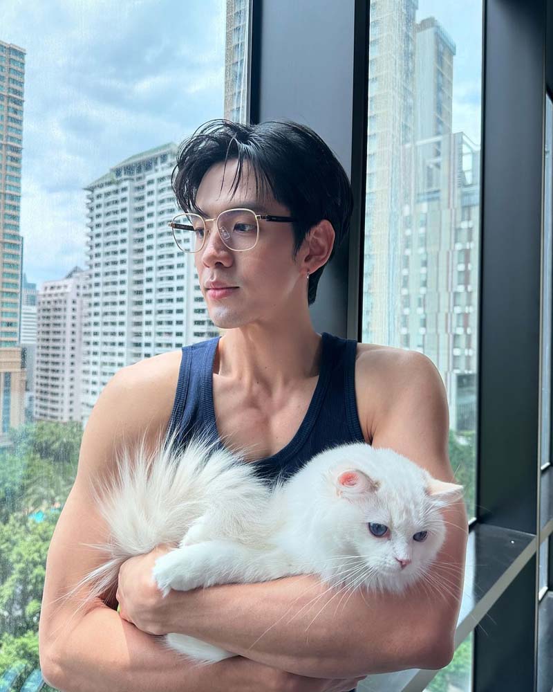 ฟิล์ม ธนภัทร ประวัติ เจ้าของบท ขุนวรวงศาธิราช ใน แม่หยัว