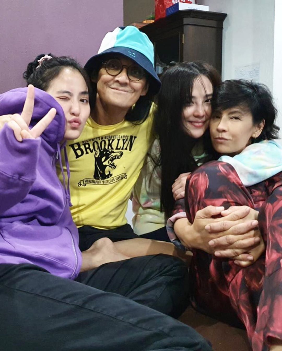 ลูกหนุน ลูกหนัง ลูกสาว ตั้ว ศรัณยู โพสต์ภาพในอดีตของคุณพ่อ ด้วยอาลัยรัก