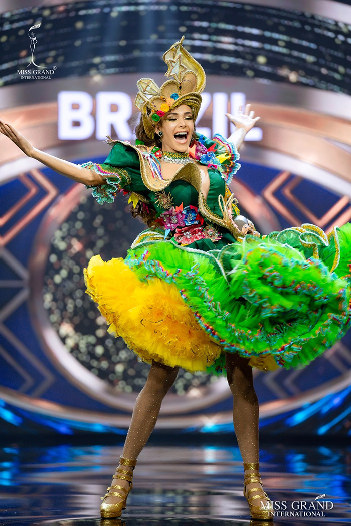 ชุดประจำชาติ มิสแกรนด์ สาวงามอวดโฉมบนเวที Miss Grand สุดตระการตา