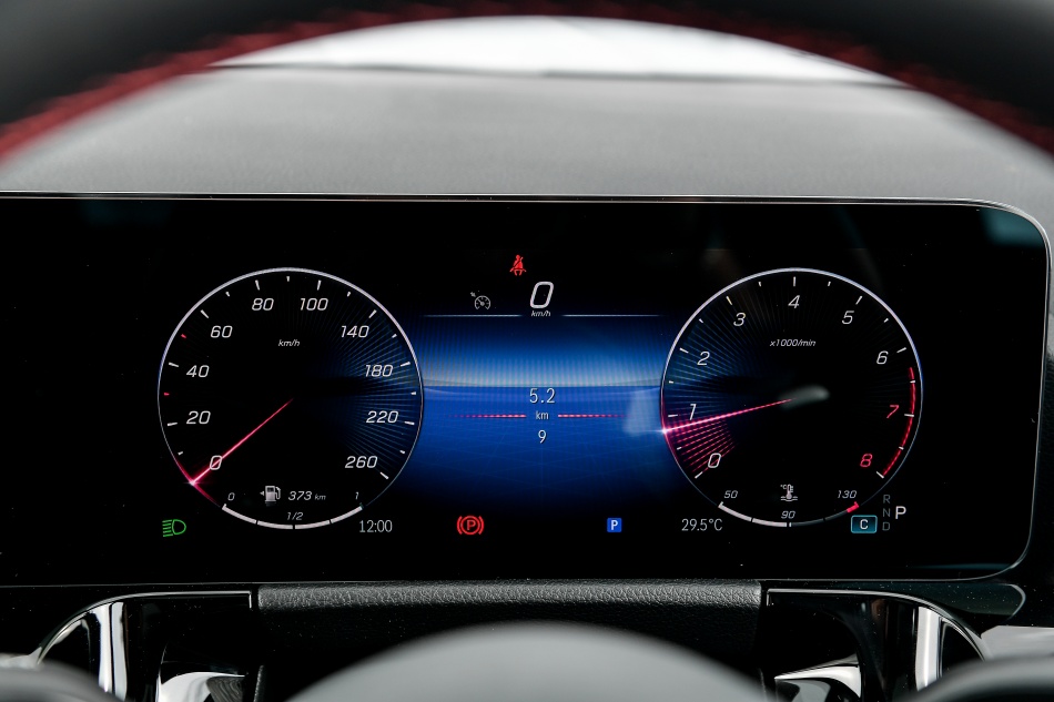 Mercedes-Benz-GLA 2024 ราคา 2,580,000 บาท รถ SUV พรีเมียม 5 ที่นั่ง