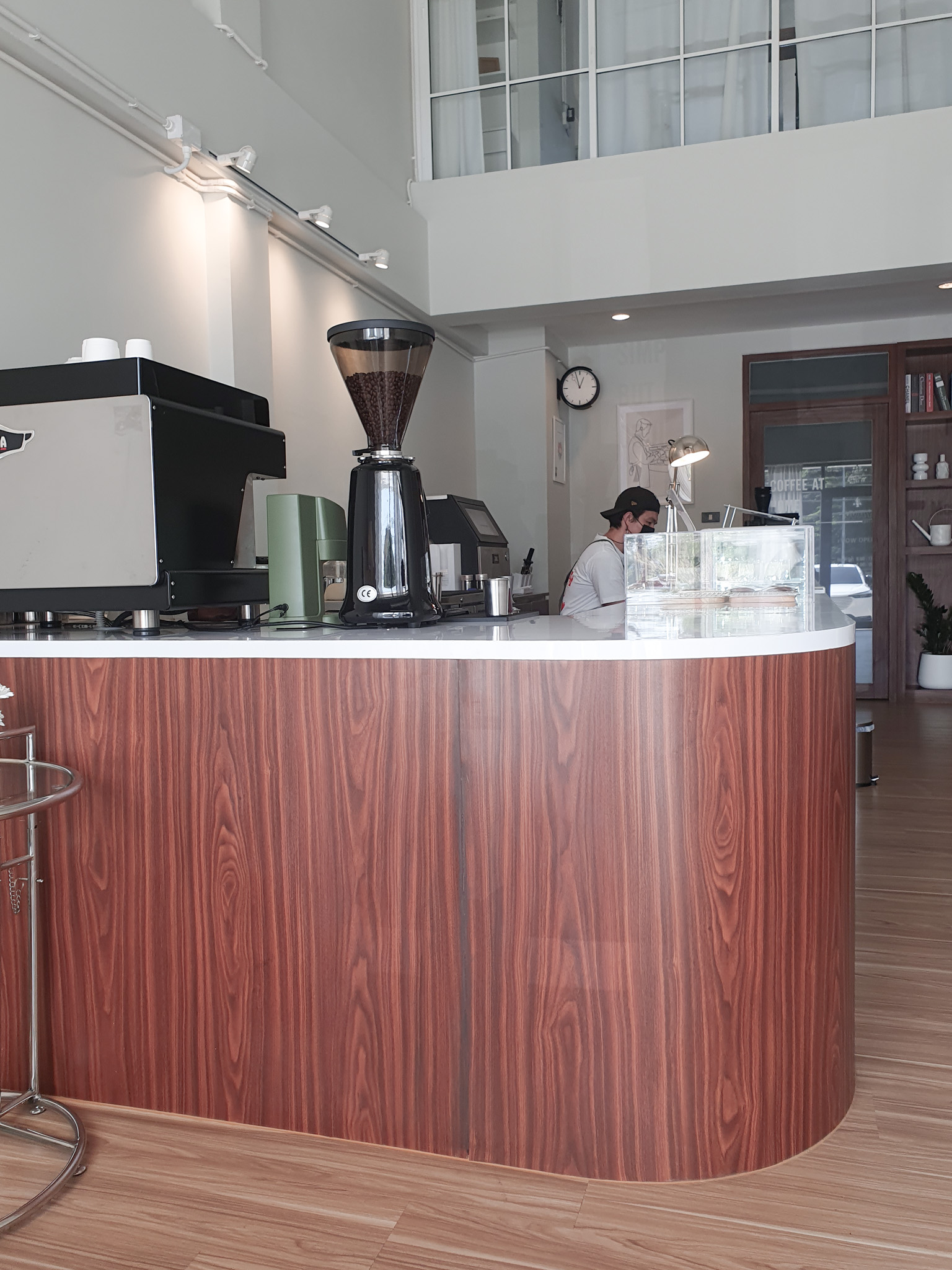 Way coffee space ร้านกาแฟบางบ่อ สไตล์มินิมอล