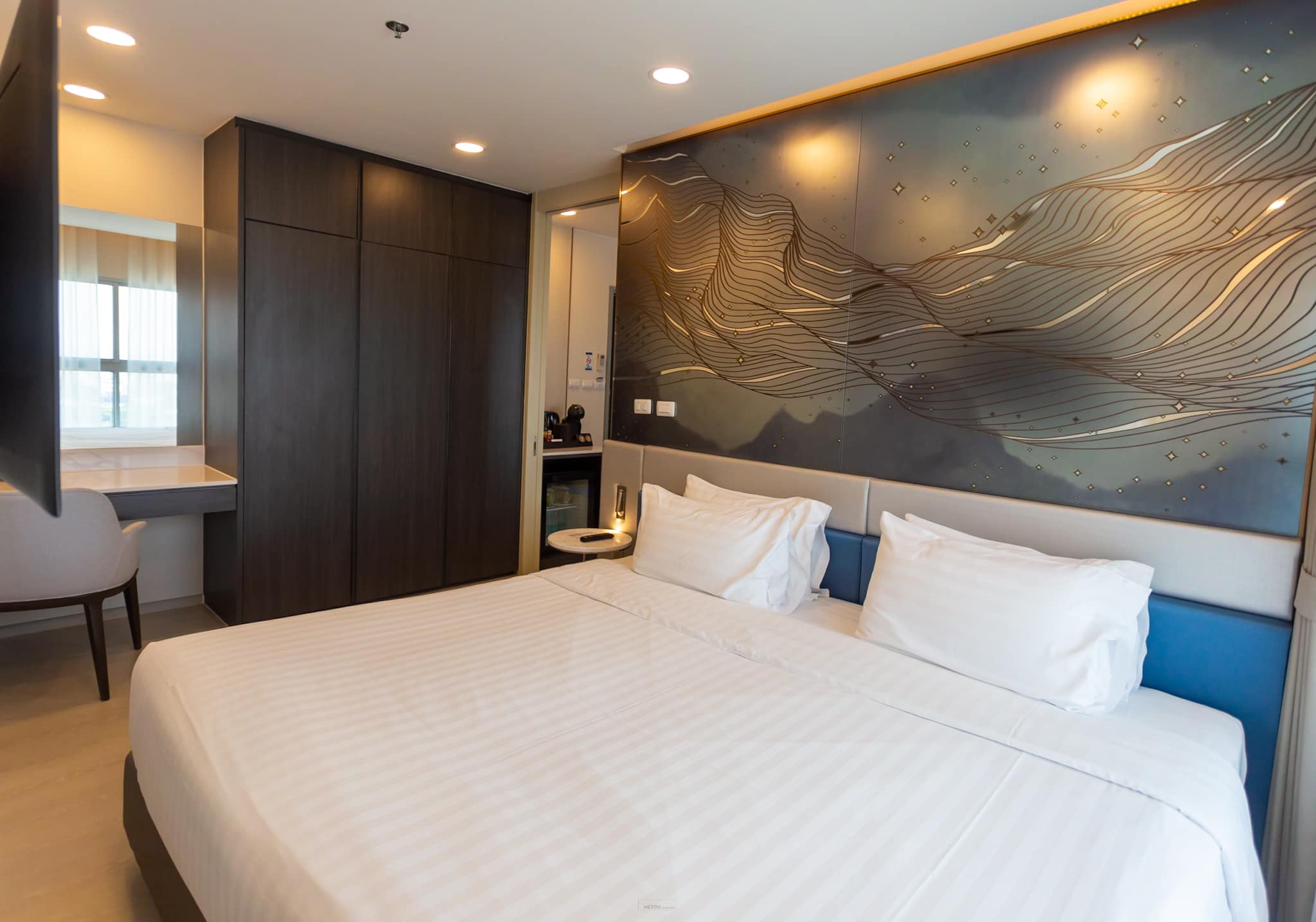 Centre Point Prime Hotel Pattaya โรงแรมมีสวนน้ำ The Wave Hawaii Wave Pool