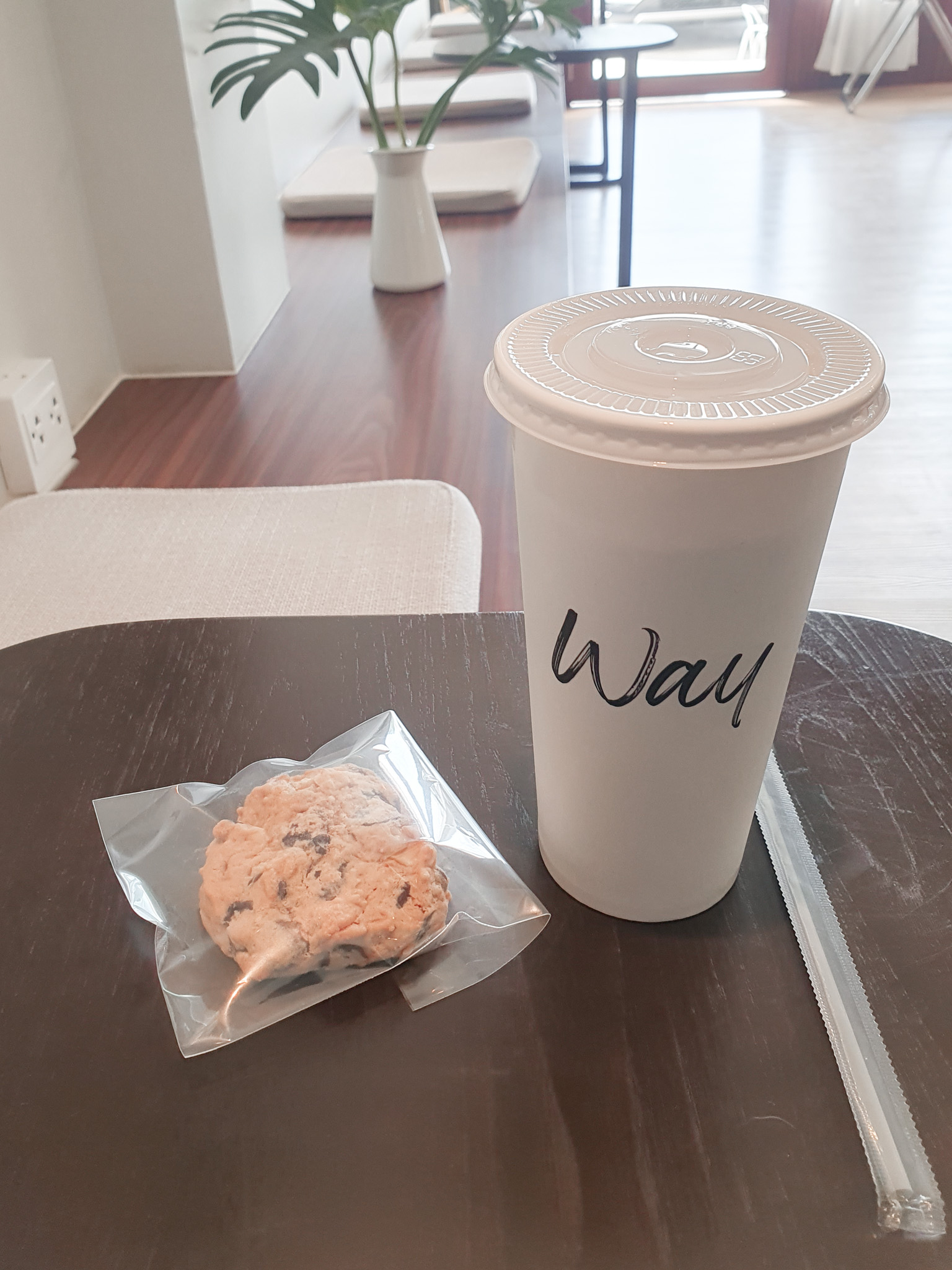 Way coffee space ร้านกาแฟบางบ่อ สไตล์มินิมอล