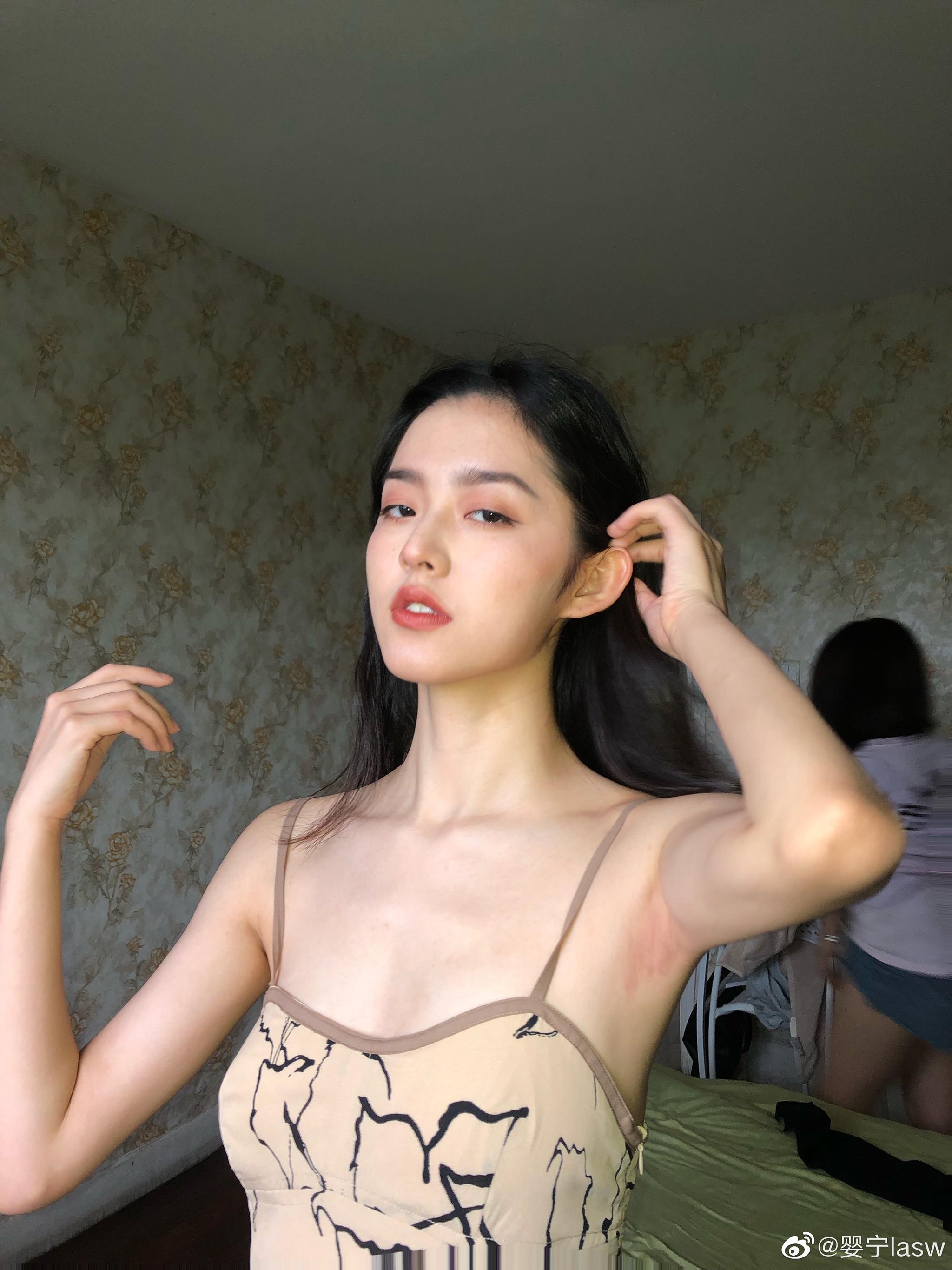 Ying Ning นางแบบแดนมังกร สวยละลายใจหนุ่ม ๆ ชาวไทย