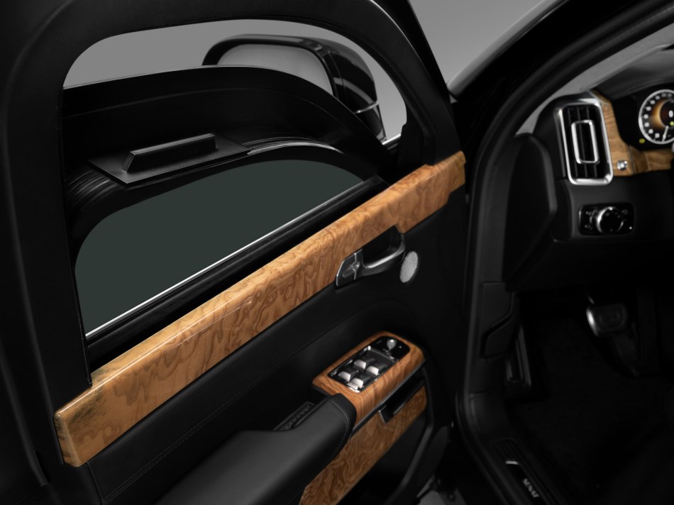 Aurus รถหรูรัสเซียที่ปูตินให้คิมจองอึนใช้ส่วนตัวหรูแค่ไหน