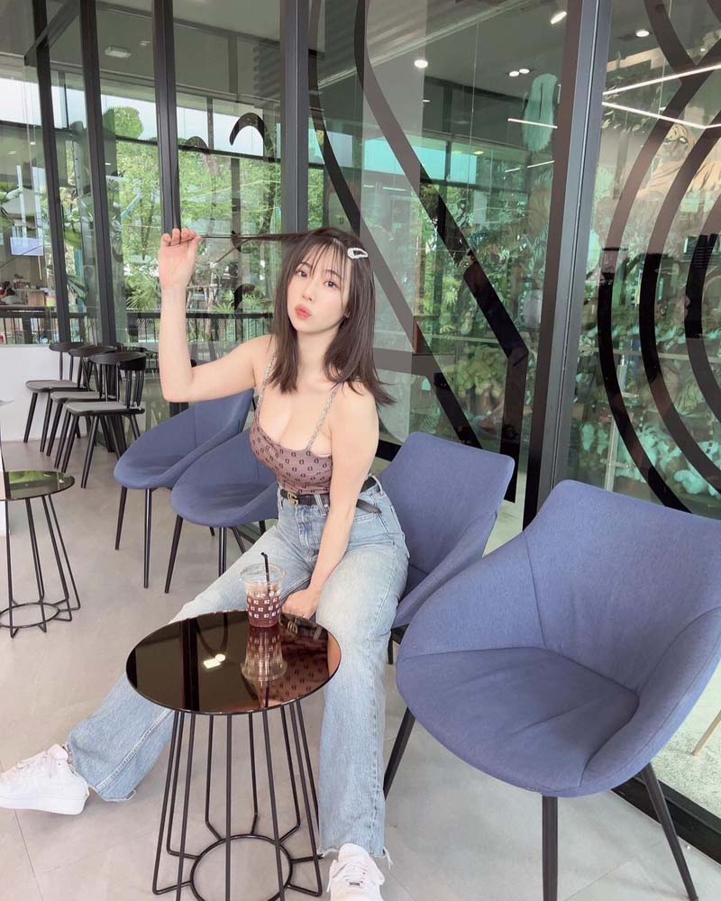 ฟูมินะ ซูซูกิ กราเวียร์สาวสุดฮอต โผล่ถ่ายแบบเมืองไทย