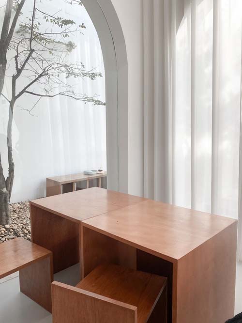 qoofe.cafe คาเฟ่สระบุรี สไตล์มินิมอล