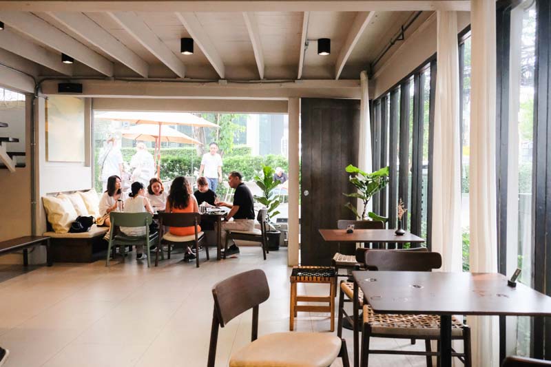 BLOOM DINING ร้านอาหาร คาเฟ่พระราม 9 ขึ้นชื่อเรื่อง Soft Pretzel