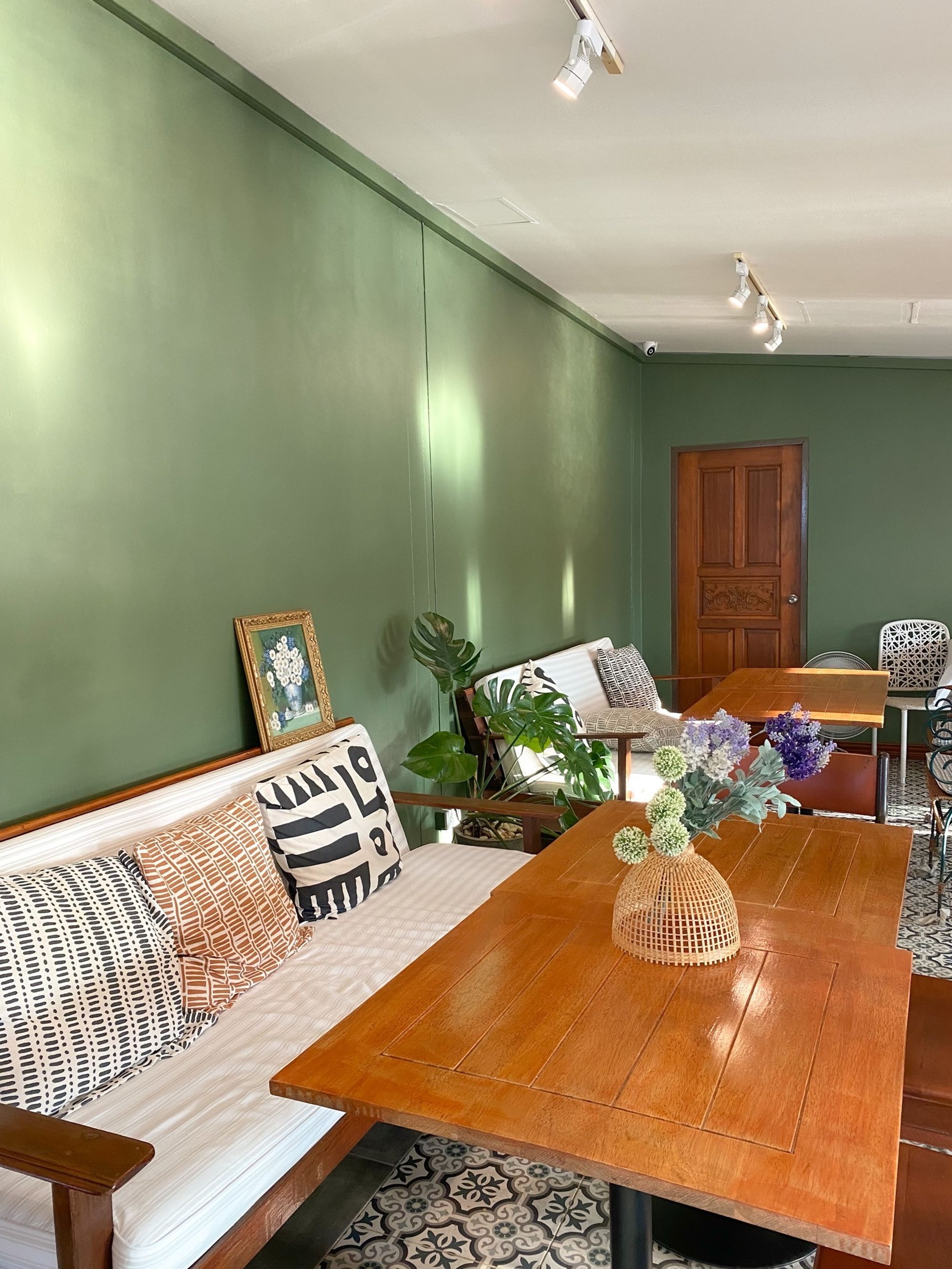 Banlay Home Cafe คาเฟ่พัทยา ติดวิวทะเลพัทยา