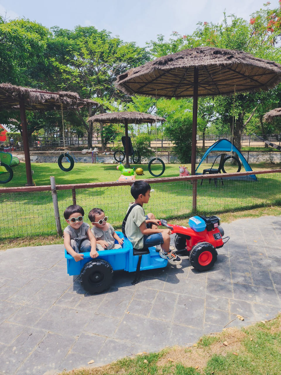 MooMaa Farm Cafe คาเฟ่ท่าม่วง กาญจนบุรี สไตล์โรงนา