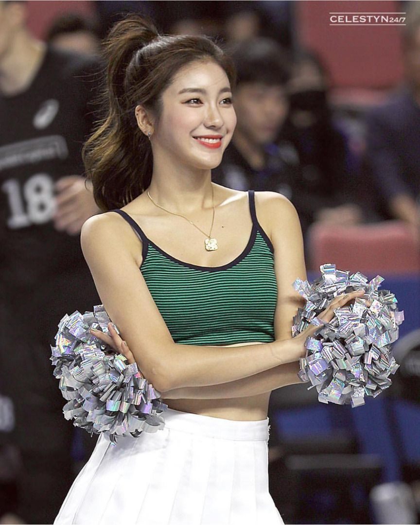 Kim Yeon-Jeong เชียร์ลีดเดอร์สุดฮอต ไอจี Kim Yeon-Jeong