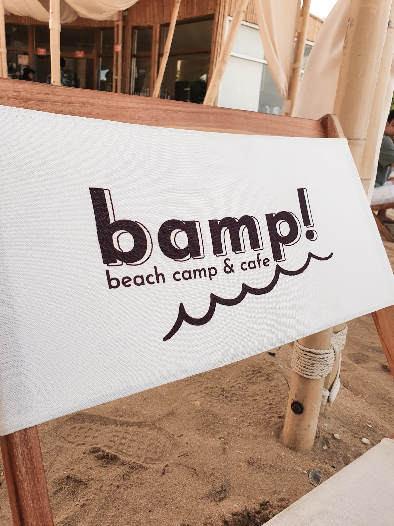BAMP Beach camp & Cafe คาเฟ่ริมทะเลปราณบุรี