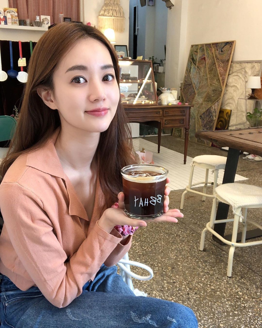 Kim Ha Rin ดาราสาวเกาหลี ที่กำลังดังบนโซเชียล