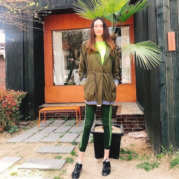 Rentsenkhorloo Bud นางแบบผู้มีขายาวที่สุดในโลก