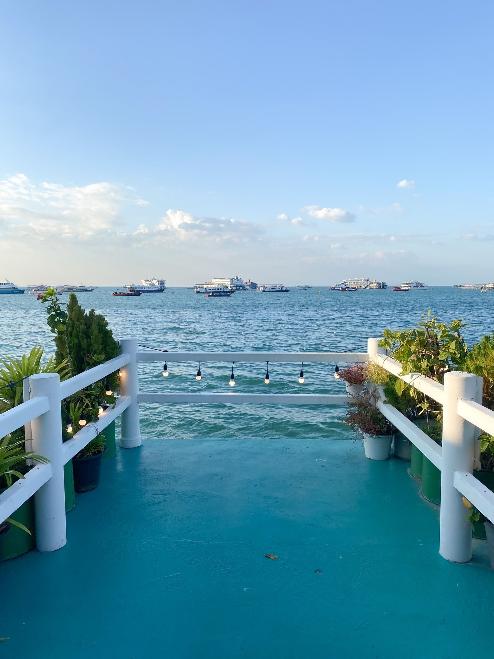 Banlay Home Cafe คาเฟ่พัทยา ติดวิวทะเลพัทยา