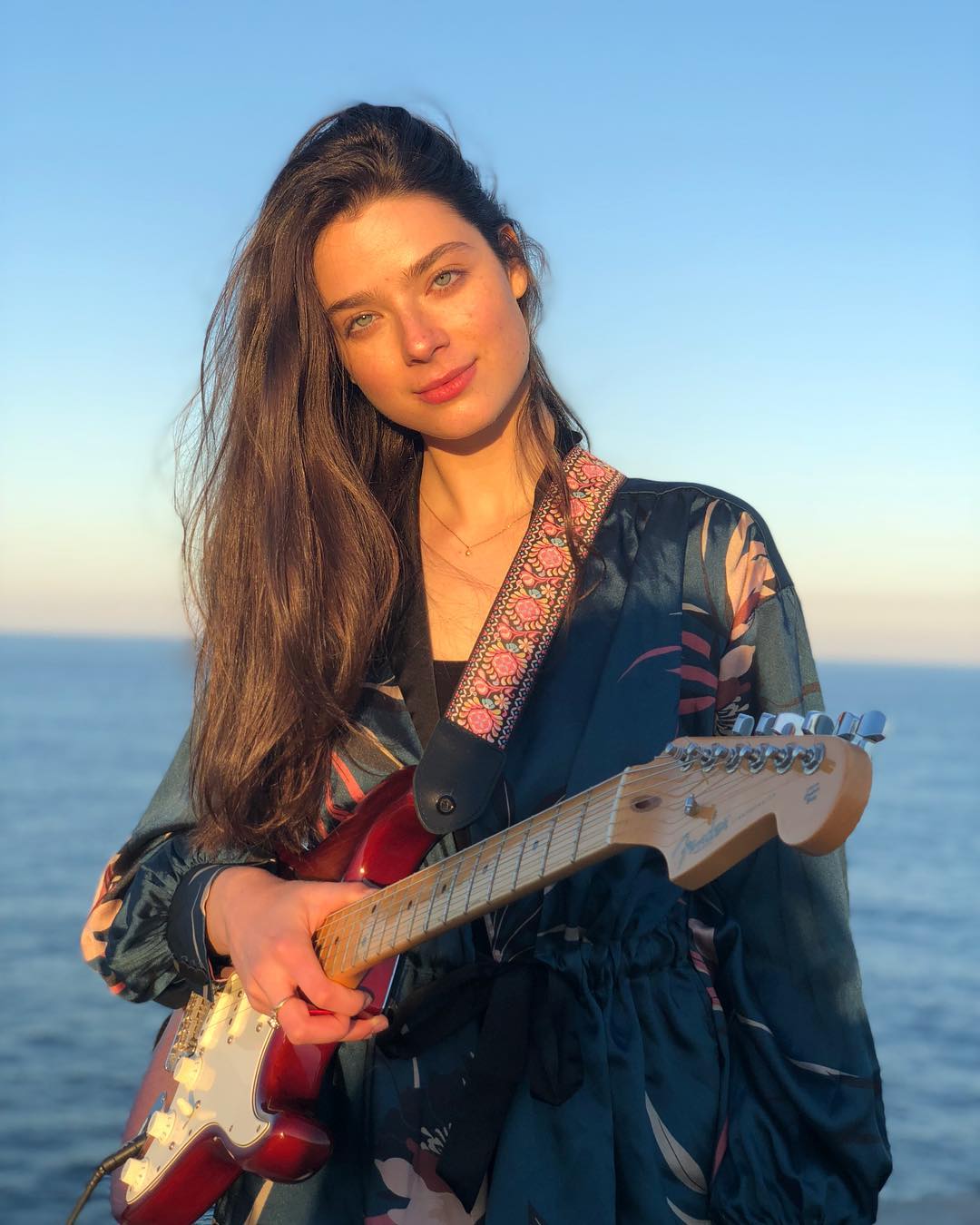 Tash Wolf มือกีตาร์สาวออสซี่ สวยน่ารักระดับนางฟ้า