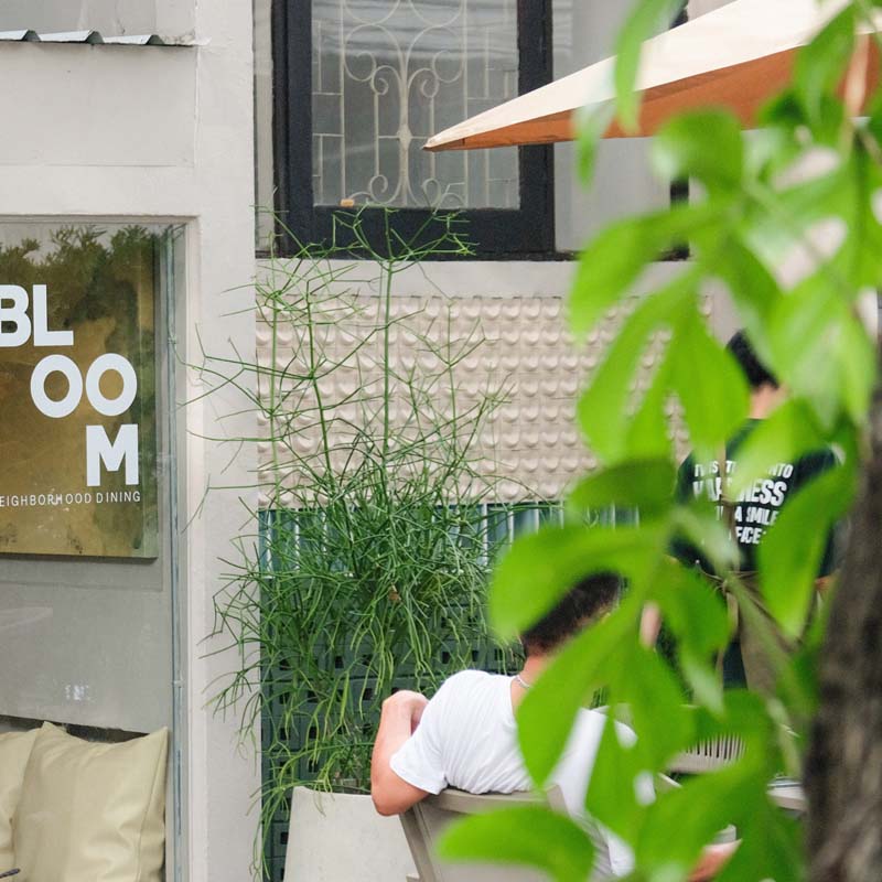 BLOOM DINING ร้านอาหาร คาเฟ่พระราม 9 ขึ้นชื่อเรื่อง Soft Pretzel