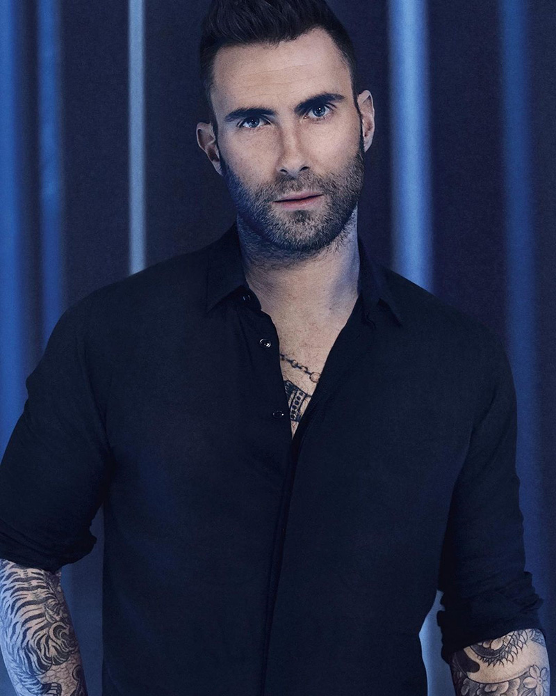 Adam Levine เจอดราม่า แฟนคลับกระโดดกอดบนเวที สบถใส่ ทำท่าไม่พอใจแรง