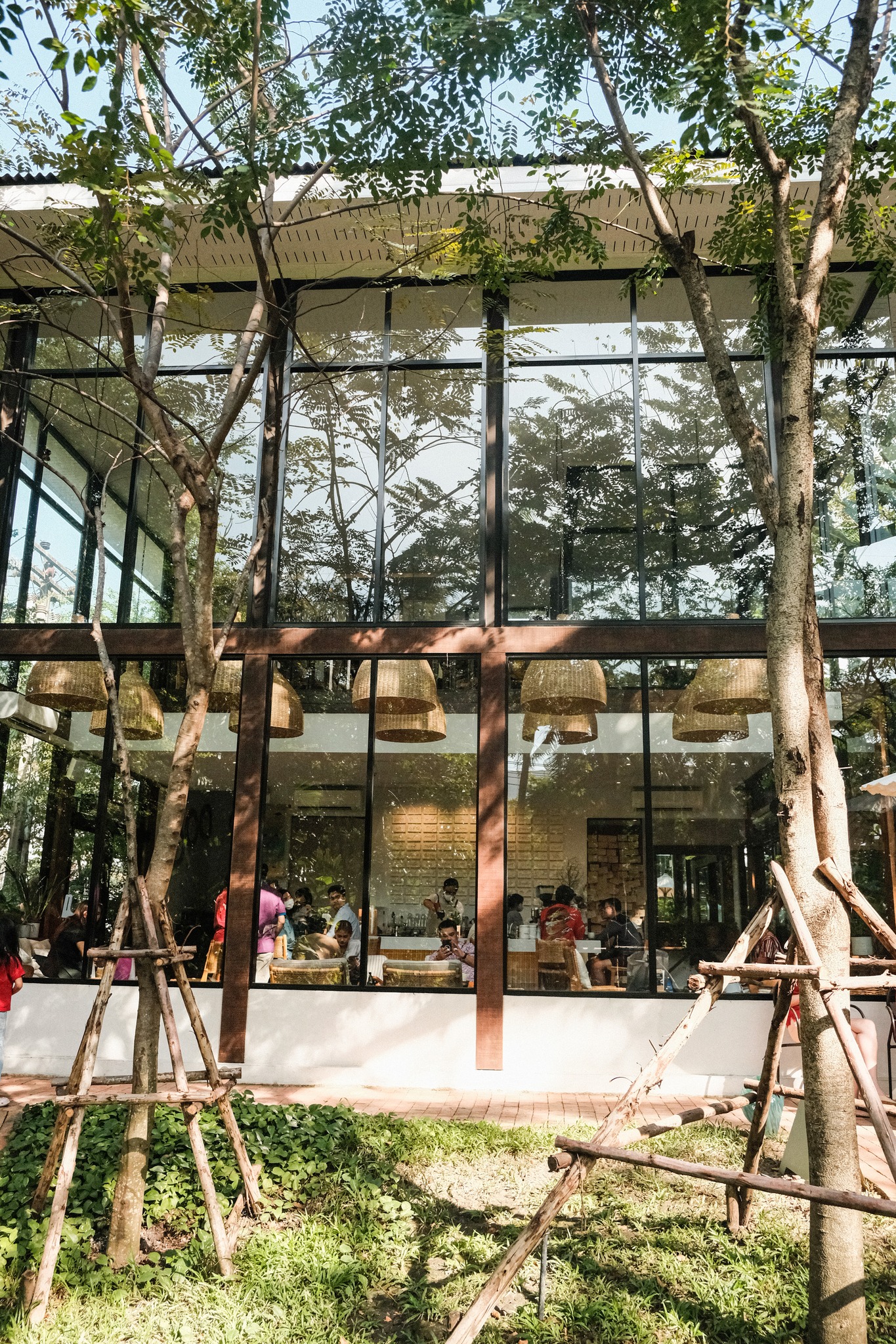 MiVana Coffee Flagship Store คาเฟ่ศรีนครินทร์ คาเฟ่ในสวน กรุงเทพ