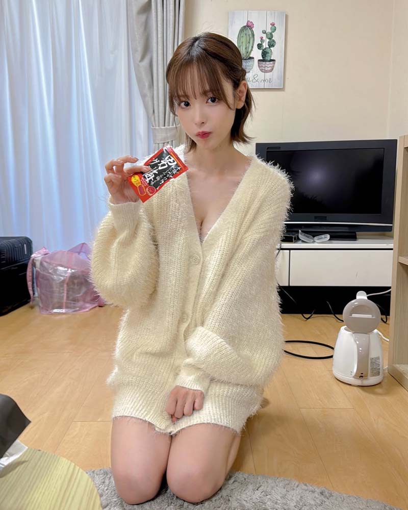 คานะ โมโมโนงิ นางเอก AV ติด TOP5 หน้าอกภูเขาไฟฟูจิ 2024