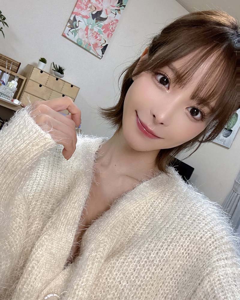 คานะ โมโมโนงิ นางเอก AV ติด TOP5 หน้าอกภูเขาไฟฟูจิ 2024