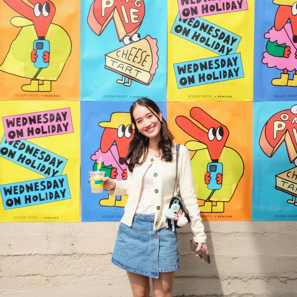 Holiday pastry x Wednesday น้องหมาดัชชุน คาเฟ่ย่านเจริญนคร