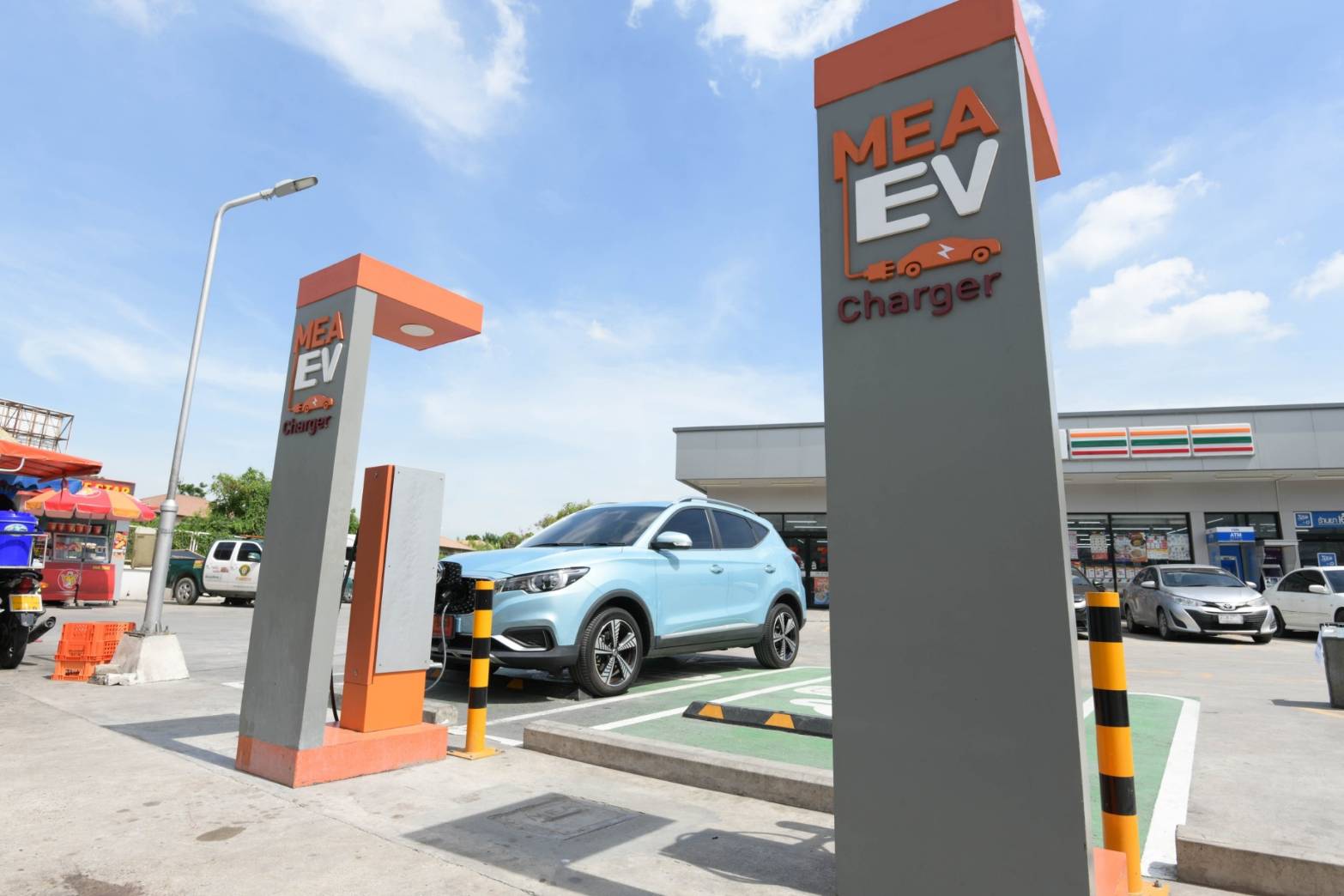 MEA ร่วม 7-Eleven เปิด EV Charging Station ชาร์จฟรี เพิ่มอีก 2 มุมเมือง