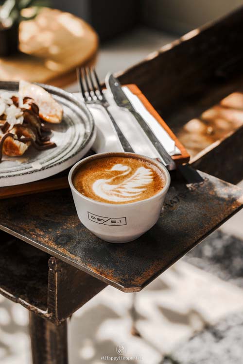 ชวนนั่งชิล DEV 5.1 Café & Space คาเฟ่เท่ ๆ ย่านนวลจันทร์ กรุงเทพฯ