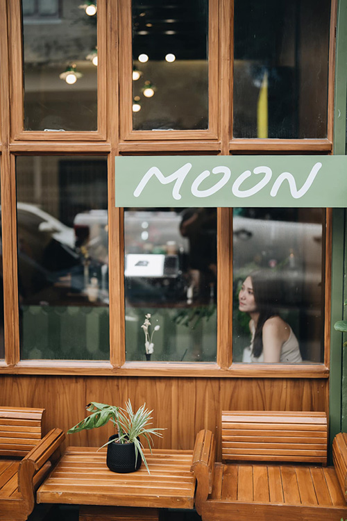 Moon doughnuts & drinks ร้านโดนัทสงขลา