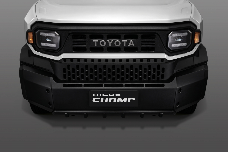 Toyota Hilux Champ รถกระบะอเนกประสงค์พื้นเรียบ ราคาเริ่ม 459,000 บาท