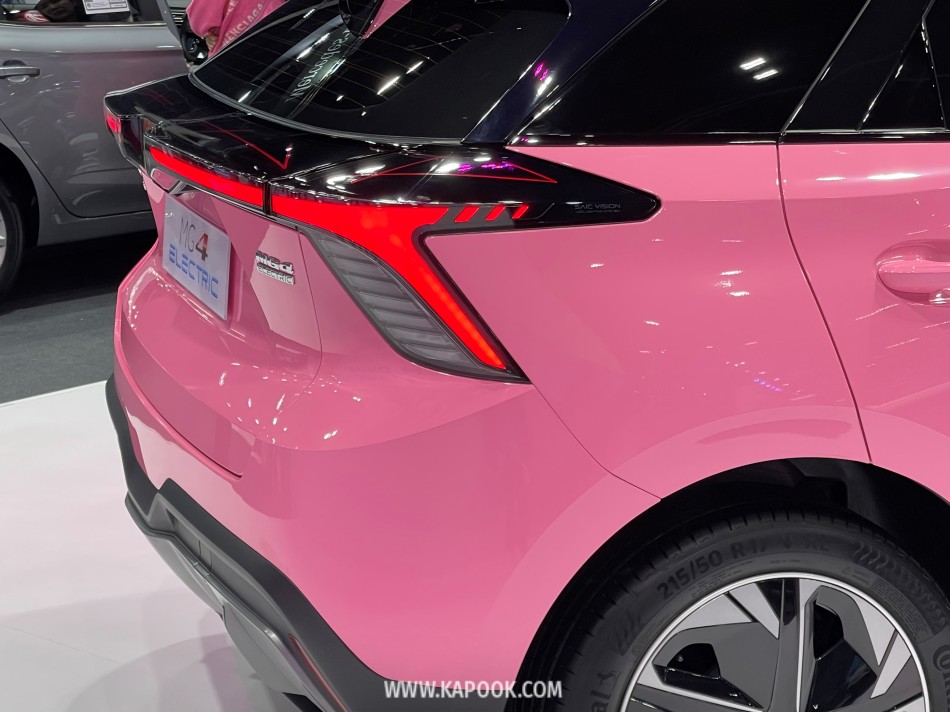 MG4 Electric ราคาเริ่ม 869,000 บาท สี Fresh Pink พิเศษเฉพาะงาน Big ...