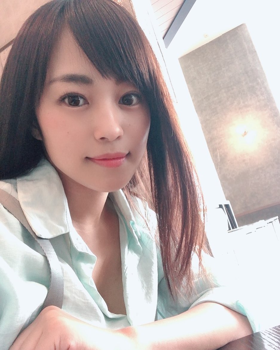 อัลบั้มภาพ น้องบัว Asano Emi อดีตดาราเอวี ชีวิตสุดแฮปปี้ในไทย แถมถูกเชิญไปบรรยายที่ ม. ดัง รูปที่ 13