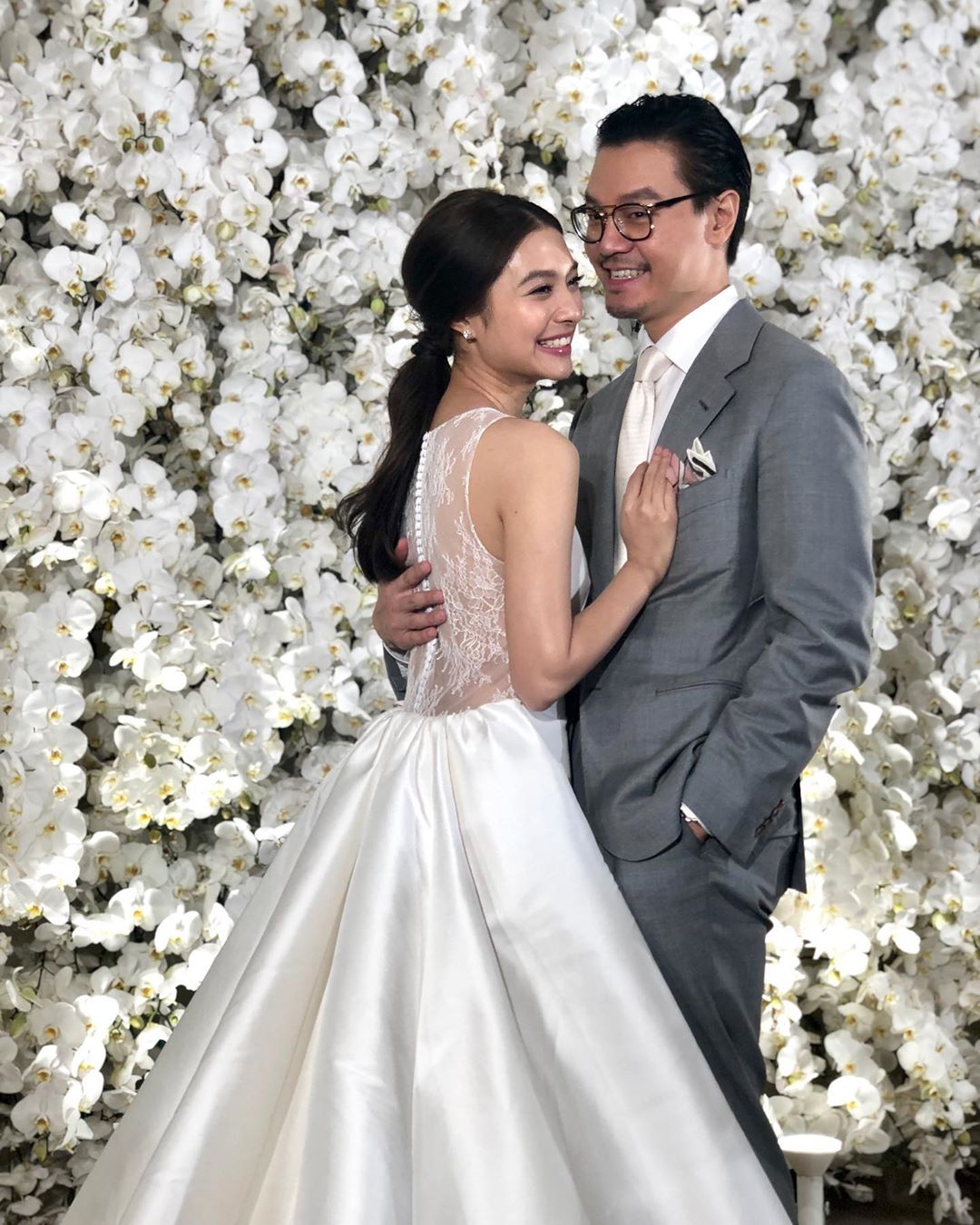 มิว นิษฐา แต่งงาน กับเหตุผลที่เลือกชุดหมั้นจาก WHITE ASAVA ที่หลายคนอาจไม่รู้