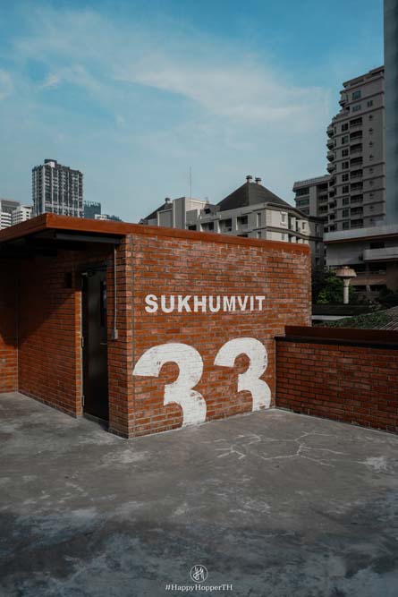 คาเฟ่สุขุมวิท BOTTOMLESS S33 คาเเฟ่เก๋ใจกลางสุขุมวิท