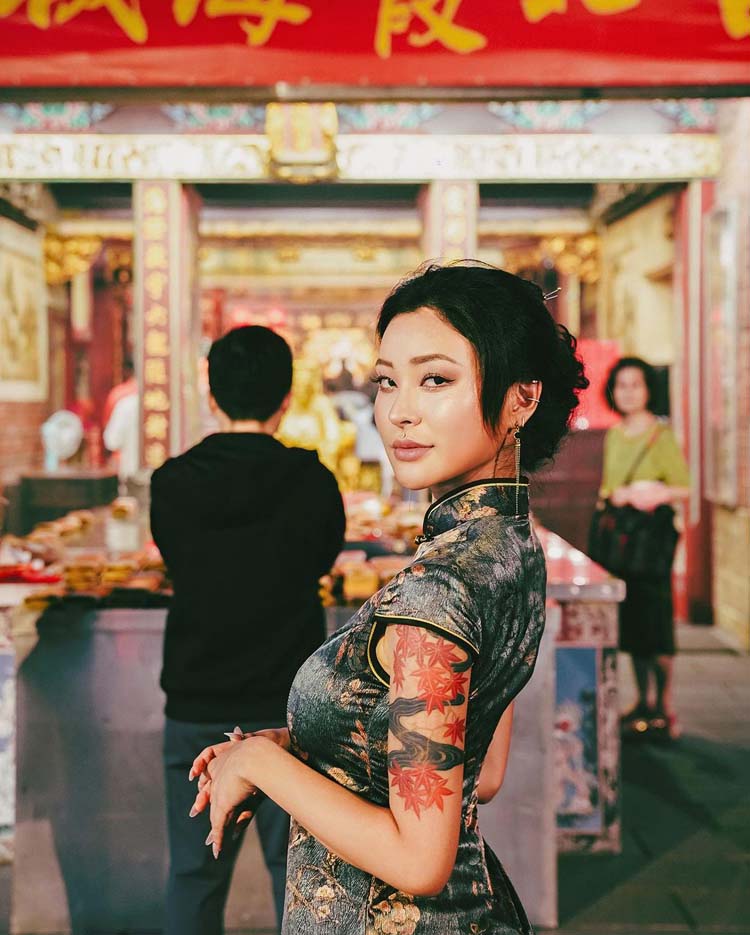 Rae Lil Black คัมแบ็กเมืองไทย สลัดลุคสาวแซ่บ สวมชุดไทย