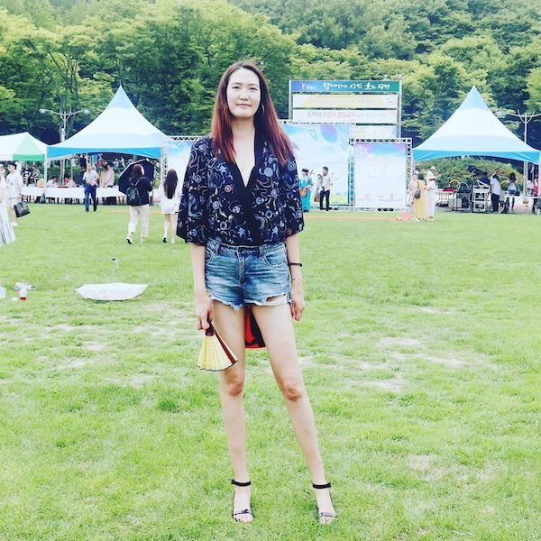 Rentsenkhorloo Bud นางแบบผู้มีขายาวที่สุดในโลก