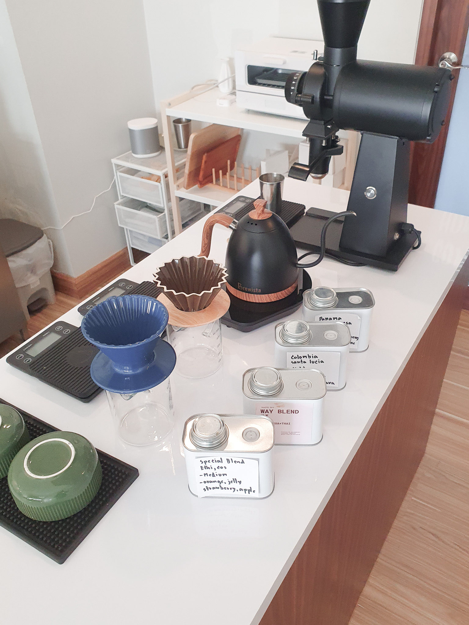 Way coffee space ร้านกาแฟบางบ่อ สไตล์มินิมอล