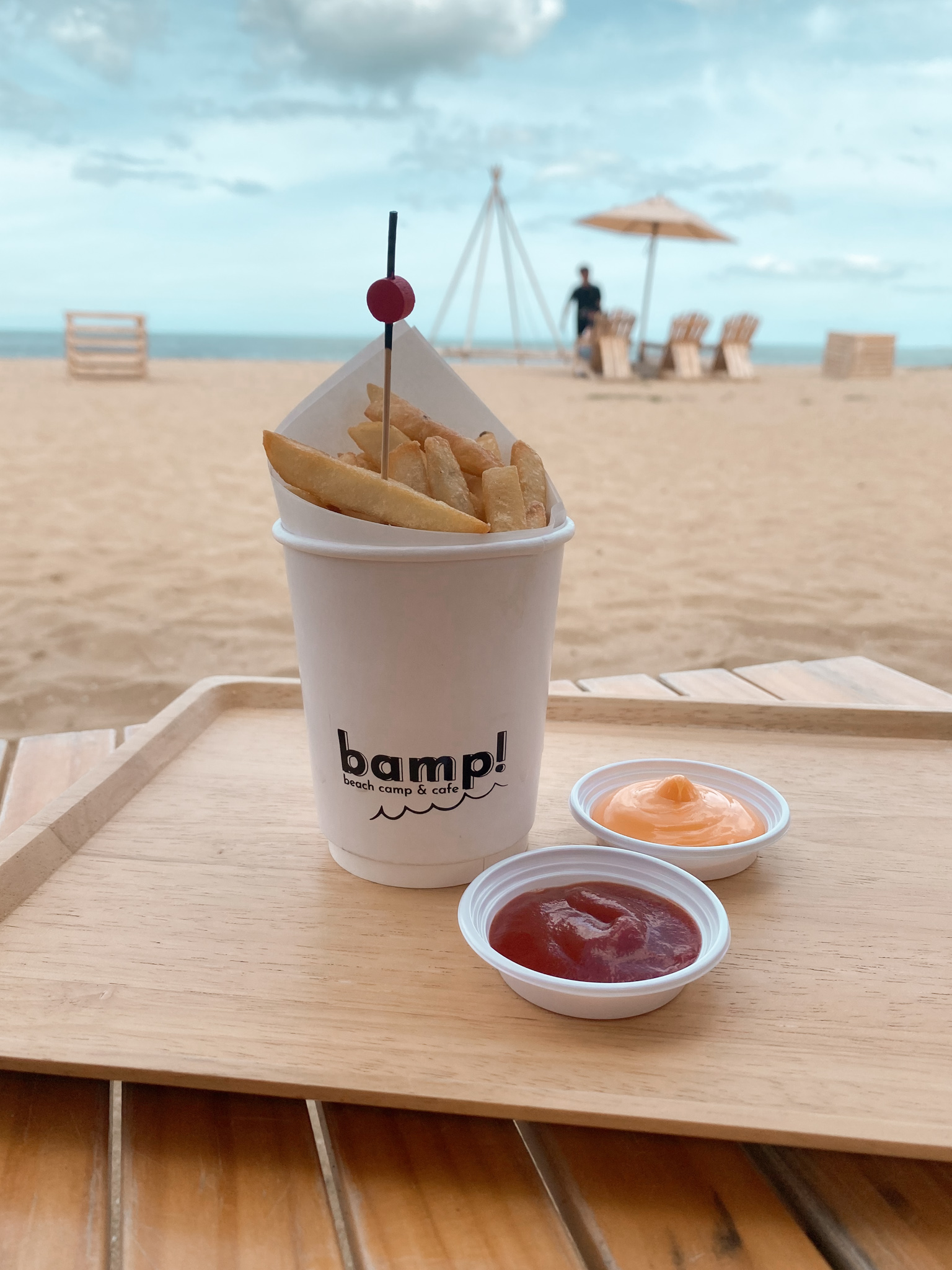 BAMP Beach camp & Cafe คาเฟ่ริมทะเลปราณบุรี