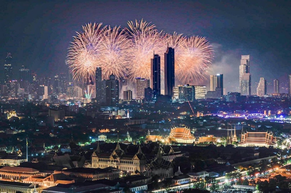 Countdown 2024 at ICONSIAM กับปรากฏการณ์ เคานต์ดาวน์ 2567 ที่สุดแห่งการ ...