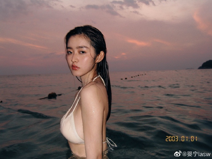 Ying Ning นางแบบแดนมังกร สวยละลายใจหนุ่ม ๆ ชาวไทย