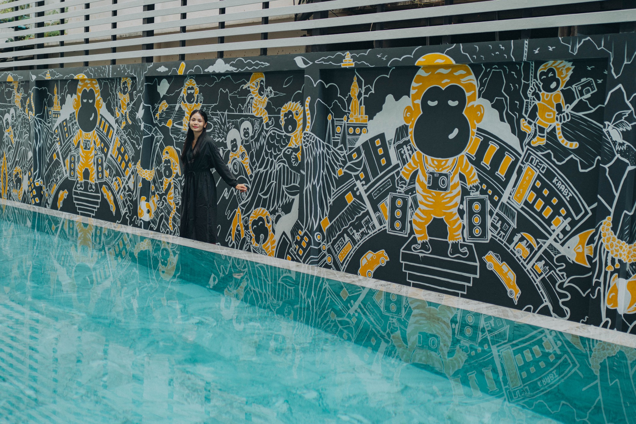 Blu Monkey Hub & Hotel Krabi Town ที่พักกระบี่ ใจกลางเมือง