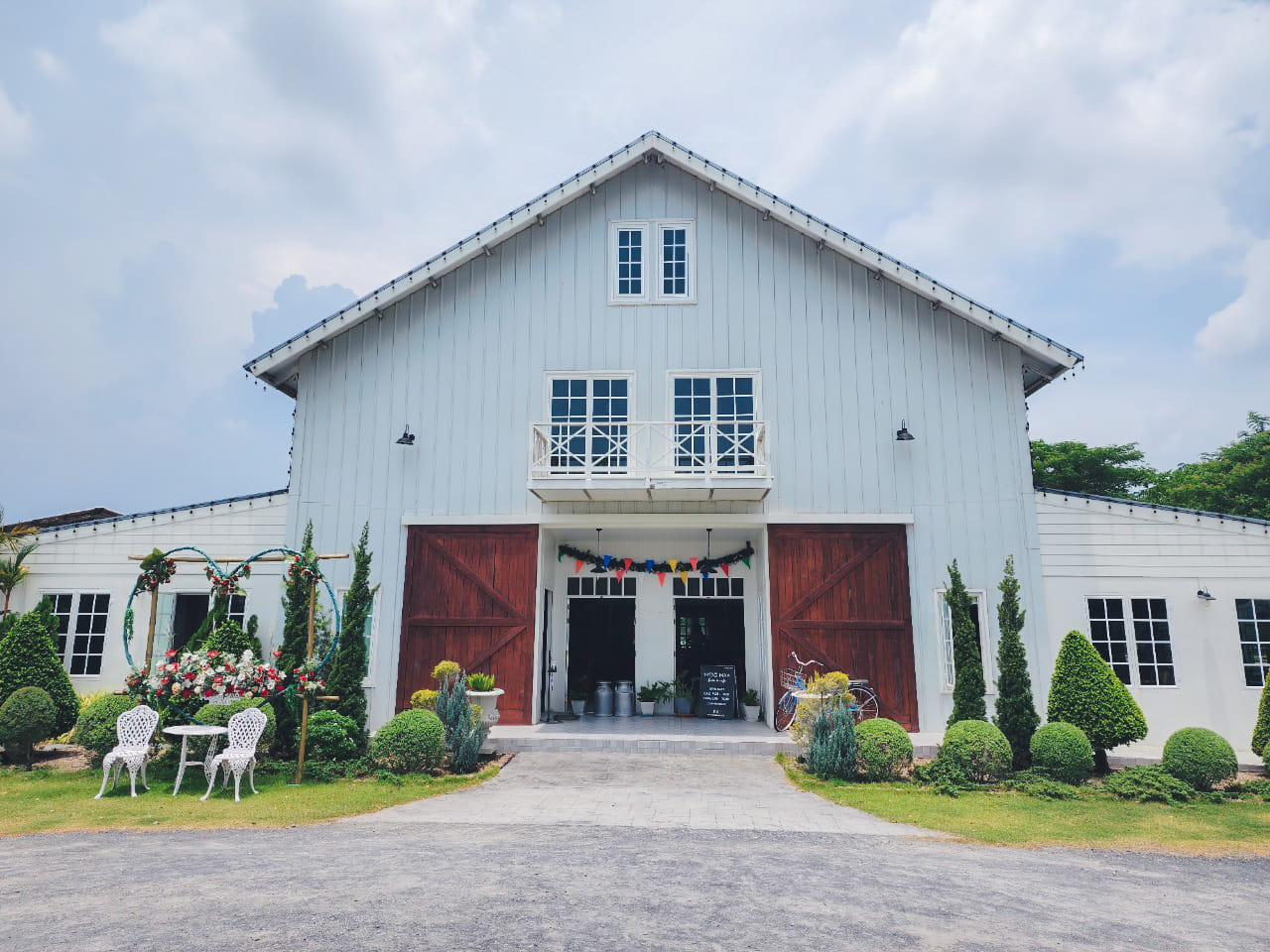 MooMaa Farm Cafe คาเฟ่ท่าม่วง กาญจนบุรี สไตล์โรงนา