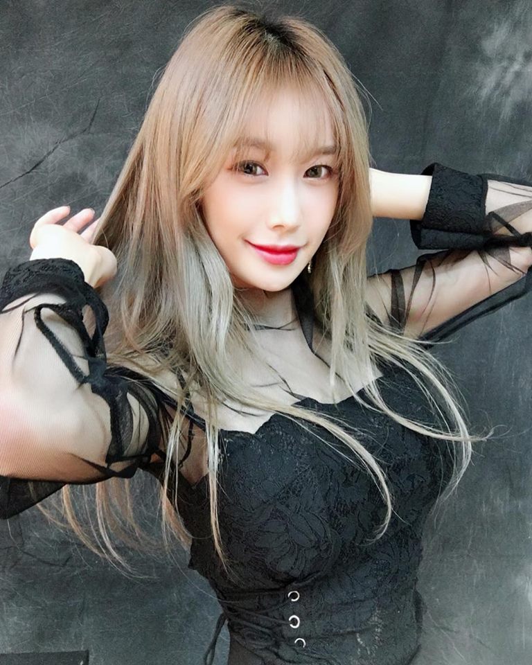 Han Nana ริงเกิร์ลสาวสุดฮอตแดนโสม ดีกรีความเซ็กซี่ Maxim