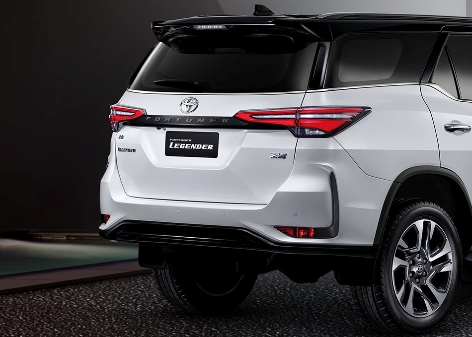 Toyota Fortuner 2023 ราคาเริ่ม 1,375,000 บาท รถยนต์อเนกประสงค์แบบ PPV 7 ที่นั่ง